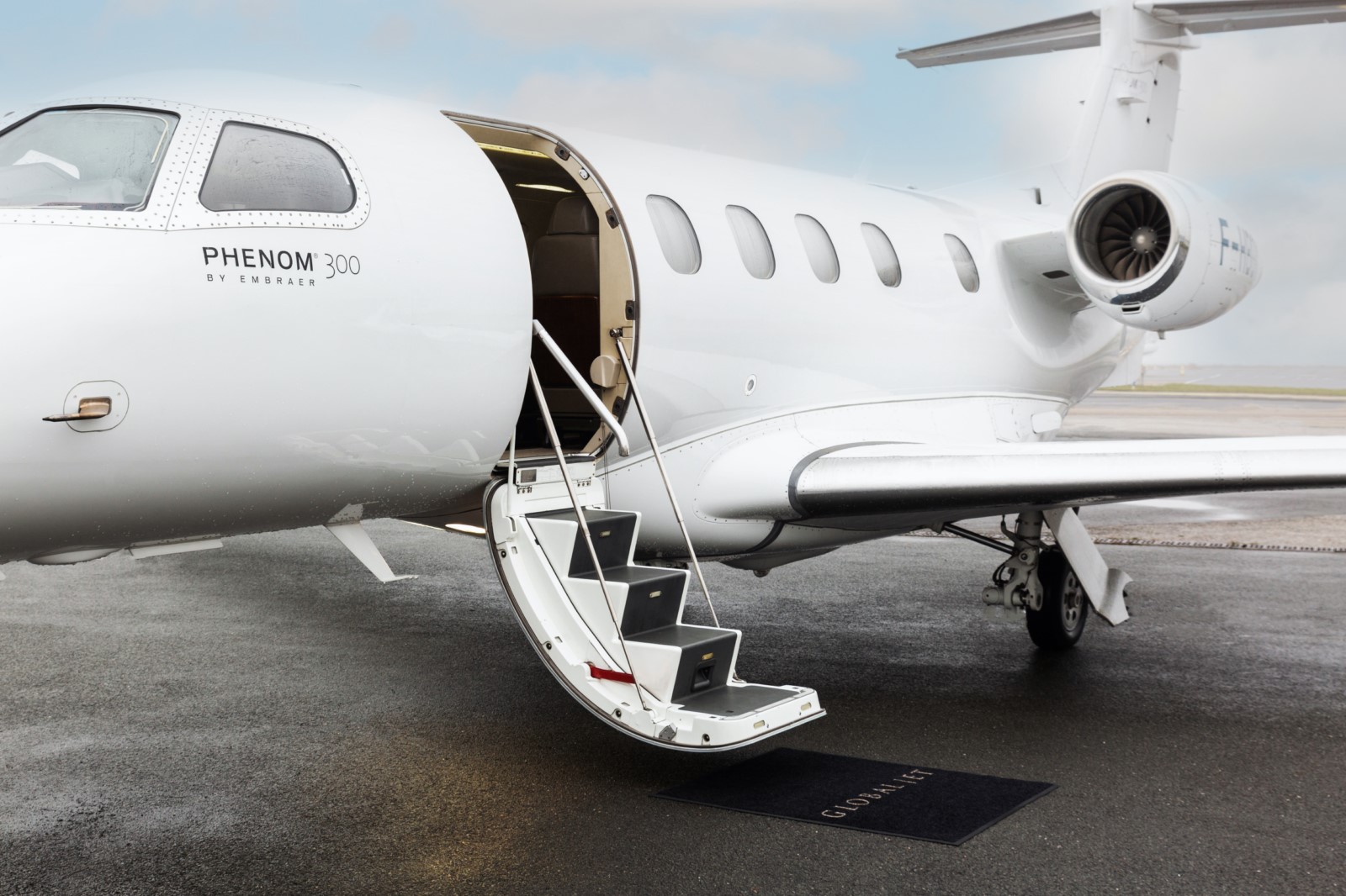 EMBRAER PHENOM 300 | Private Jet | Global Jet